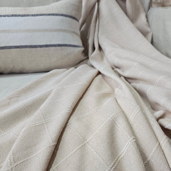 Greta Massive Throw 150x220cm - Grid | Oatmeal – Macey & Moore